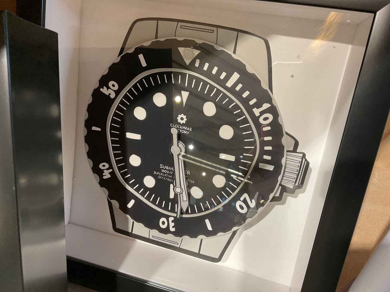 無時無刻 2D裝置藝術 手繪感時鐘 黑黑（黑框）